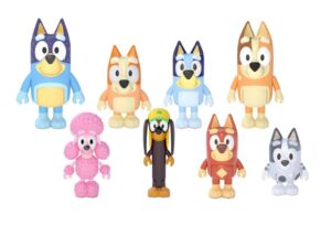 bluey family and friends figure 8-pack: articulated 2.5 inch action figures; bluey, bingo, bandit (dad), chilli (mum), coco, snickers, rusty and muffin official collectable toy