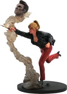 diamond select toys buffy the vampire slayer gallery: buffy pvc figure, 9 inches