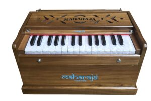 harmonium #1, maharaja musicals, handmade harmonium, 2.5 octave (saptak), standing, burma teak, two bellow, padded bag, tuned a440, natural color, pdi-ffh