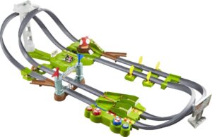 hot wheels mario kart circuit track set & 2 toy vehicles, racing playset includes booster, plus mario & yoshi karts (amazon exclusive)