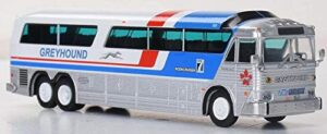 greyhound canada bus mci mc-7 1/87 scale-ho scale iconic replicas new!