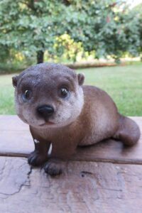 generic river otter figurine resin ornament statue 7 in. home and yard decor pool fountain pet