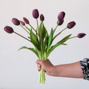 aoivrb 5 pcs fake tulips flowers pvc real touch tulips artificial plastic flower fake bouquet table arrangements gift for home office party wedding birthday garden store decoration (light prurple)…