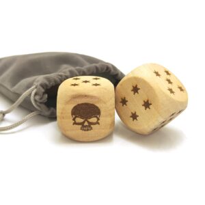 hometu creative wooden game dice set - skull head punk style wood playing dices rolling decider for indoor outdoor party favor 2pcs