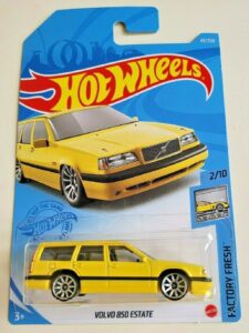 diecast hotwheels volvos 850 estate, factory fresh 2/10 [yellow] 43/250