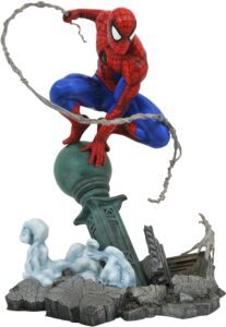 diamond select toys marvel gallery: spider-man pvc statue, multicolor 10 inches