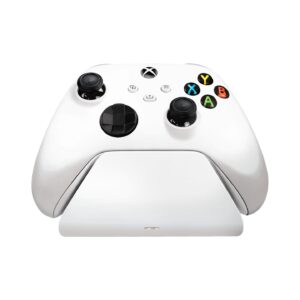 razer universal quick charging stand - quick charger for xbox controllers (universal compatibility, magnetic contact system, matches your xbox controller, one-handed navigation) white