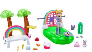 ​polly pocket soccer splash pack with 3-inch polly doll, field/pool, ball launch feature, rainbow soccer net, soccer ball, soccer & fashion accessories, great gift for ages 4 years old & up