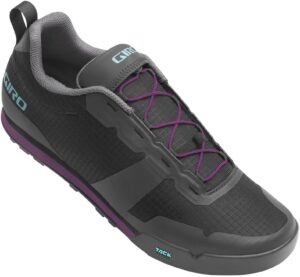 giro tracker fastlace - women's black/throwback purple (2022) 8.5