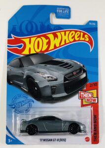 hot wheels 2021 - '17 nissan gt-r (r35) - gray - then and now 2/10-79/250