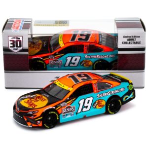 lionel racing m truex jr. 1/64 ht bass pro shops sherry strong 21 camry, multicolor