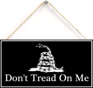 dont tread on me garden sign decorative wood sign home decor,wall art，6 inch by 12 inch hanging sign