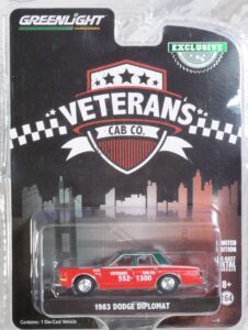 greenlight 1:64 1983 dodg&e diplomat - veteran s cab co., san francisco, california (hobby exclusive) 30283 [shipping from canada]