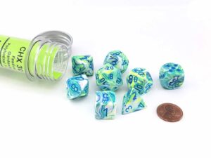 garden festive luminary dice with blue numbers 7+1 dice set 16mm (5/8in) limited edition lab dice chessex