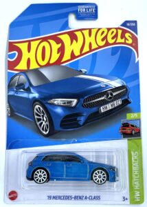 hot wheels 2022 - '19 mercedes-benz a-class - 18/250 [blue] - hw hatchbacks 2/5