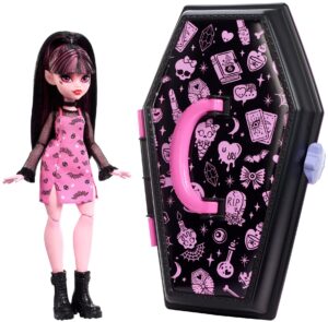 monster high draculaura doll & accessories, gore-ganizer beauty kit with bat clips, comb & mirror, customizable with stamp pen & stickers