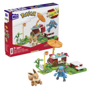 mega pokémon action figure building toys set, pokémon picnic with 193 pieces, 2 poseable characters, eevee and riolu, gift idea for kids