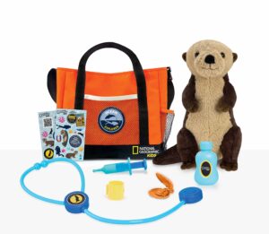 national geographic kids sea otter care and nurture set, stuffed animals, doctor kits, kids toys for ages 3 up, amazon exclusive