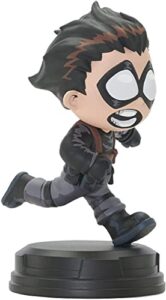 diamond select toys marvel animated series: winter soldier statue,multicolor