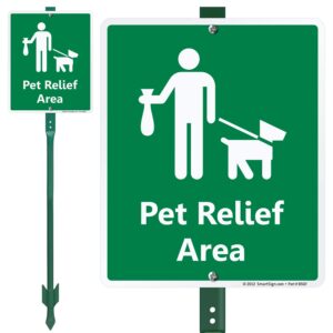 smartsign 12 x 10 inch “pet relief area” lawnboss yard sign with 3 foot stake, 40 mil laminated rustproof aluminum, white and green, set of 1, made in usa