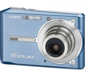 casio exilim exs600 6 0 megapixels credit card size digital camera with 3x optical zoom (blue)