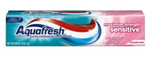 aquafresh maximum strength fluoride toothpaste, smooth mint - 5.6 oz - 2 pk