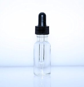 true essence 1/2 oz (15 ml) clear boston round glass bottle w/glass dropper - pack of 72