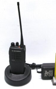 motorola ht750 vhf 4ch two way radio - aah25kdc9aa2an