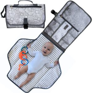 suessie portable diaper changing pad and organizer