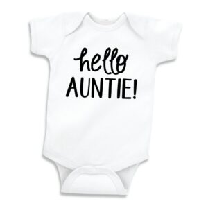 bump and beyond designs baby bodysuit aunt surprise pregnancy announcement hello auntie gift (white 0-3 months)