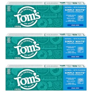 tom's of maine simply white toothpaste, clean mint, 4.7 oz. 3-pack (packaging may vary)