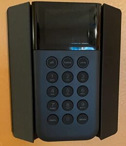 wall mount compatible with simplisafe keypad (black)