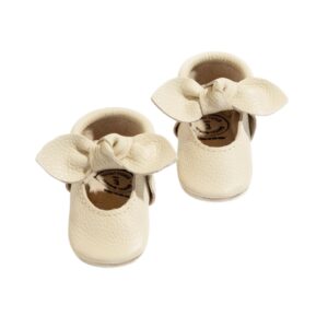 freshly picked newborn knotted bow moccasin birch