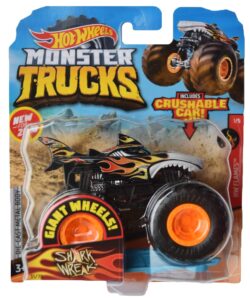 hot wheels monster trucks 1:64 scale shark wreak 31/75 includes crushable car