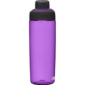 camelbak chute mag bpa free water bottle with tritan renew - magnetic cap stows while drinking, 20oz, lupine