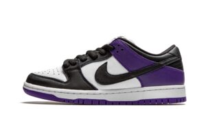 nike mens sb dunk low bq6817 500 court purple - size 4