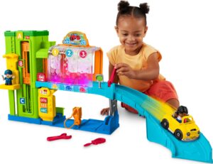 fisher-price little people toddler toy light-up learning garage playset with smart stages, car & ramp for pretend play kids ages 1+ years