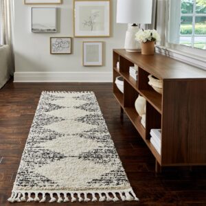 nuloom bria moroccan shag tasseled area rug - 2x12 runner shag rug modern/contemporary off-white/charcoal rugs for living room bedroom dining room nursery entryway hallway