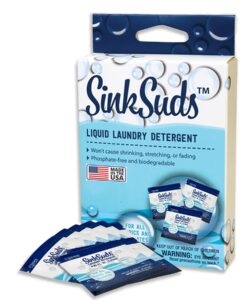 sinksuds laundry detergent, travel size liquid soap, tsa compliant, safe for all fabrics, 8 packets (packaging may vary)