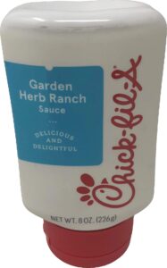 chick-fil-a sauce 8 oz. squeeze bottle - resealable container for dipping, drizzling, and marinades (garlic herb ranch)