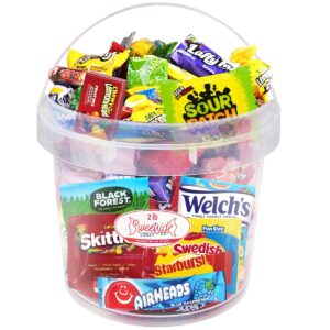 bulk candy variety pack - 2 pound care package assorted basket, snack food gift, office assortment gift for birthday party, kids, college students & adults (pack of 1))